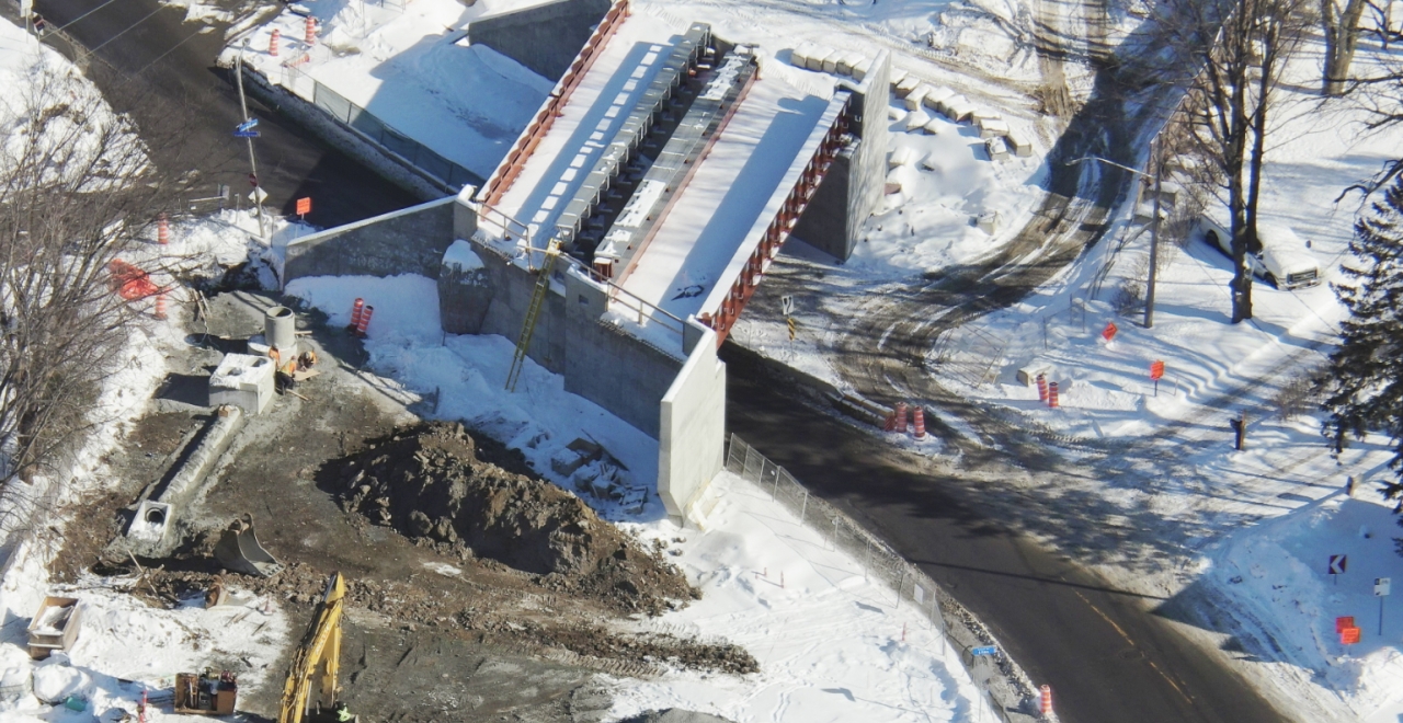 Reconstruction of the overpass on chemin du Bord-de-l'Eau | REM